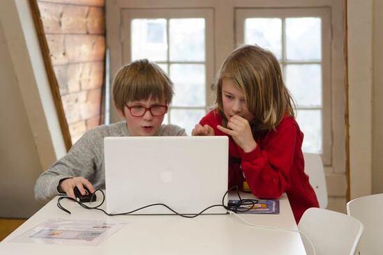 What Are Tech-Free Zones and Are They Right For My Family?